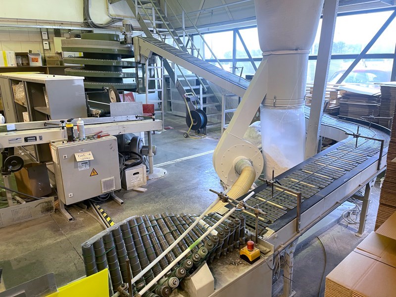 Conveyor belt system with Ambaflex drying tower | pressXchange