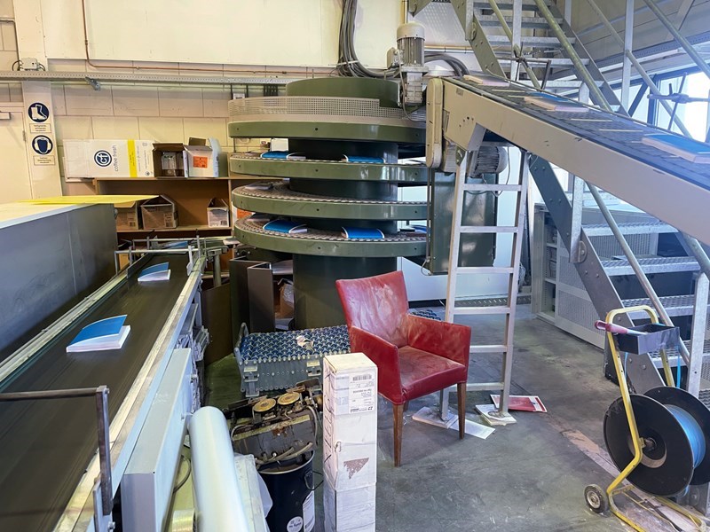 Conveyor belt system with Ambaflex drying tower | pressXchange