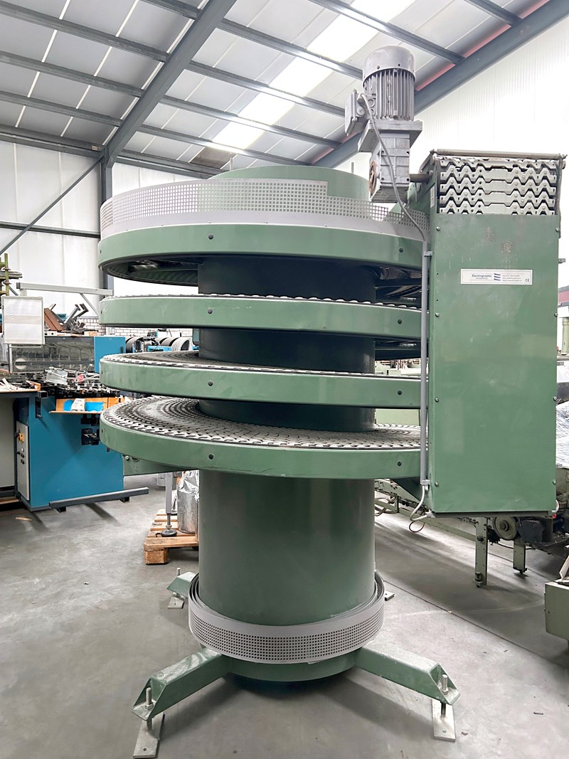 Conveyor belt system with Ambaflex drying tower | pressXchange