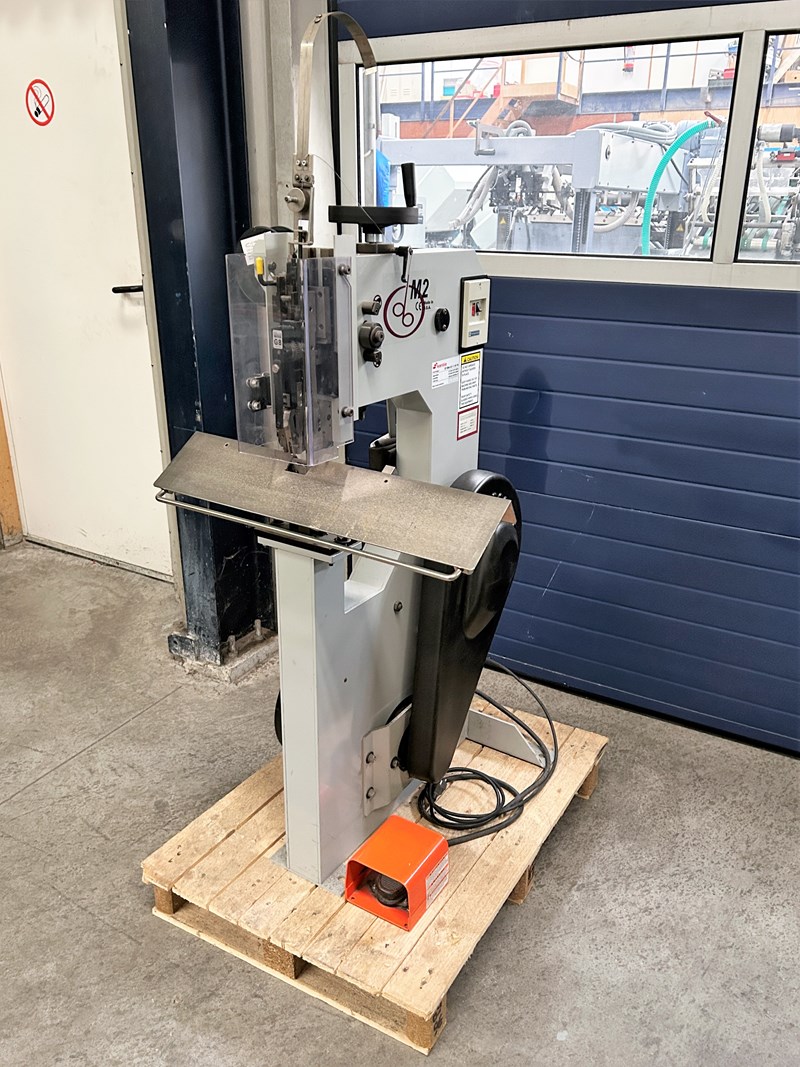 DeLuxe Bostitch M2 wire stitcher with G8 head | pressXchange