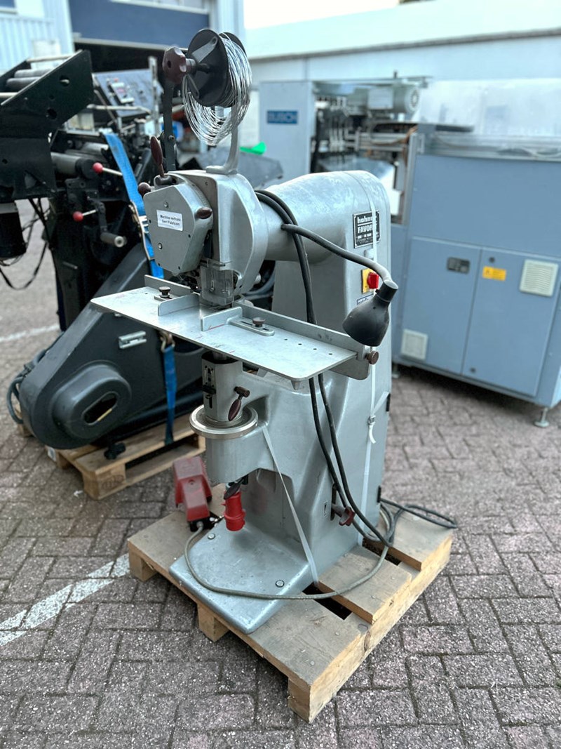 Hohner Favorit wire stitcher | pressXchange