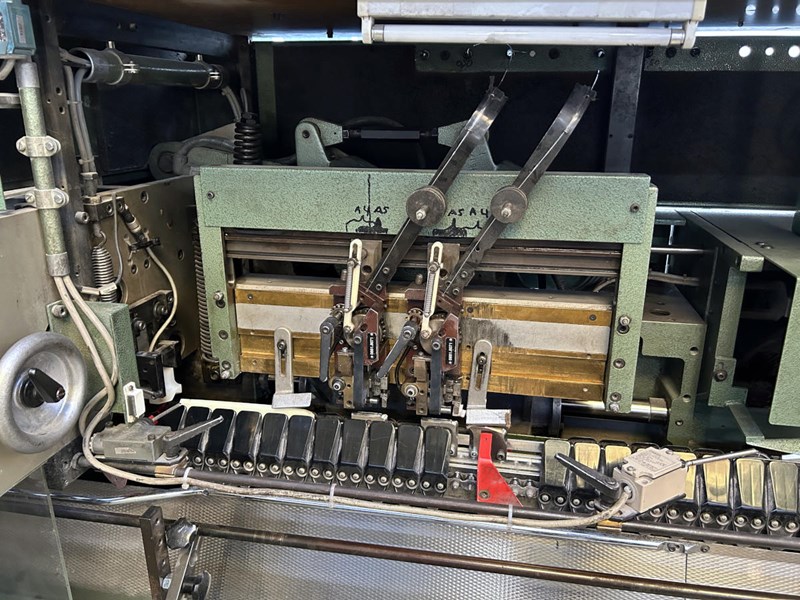 Müller Martini 335 7+1 saddle stitcher | pressXchange