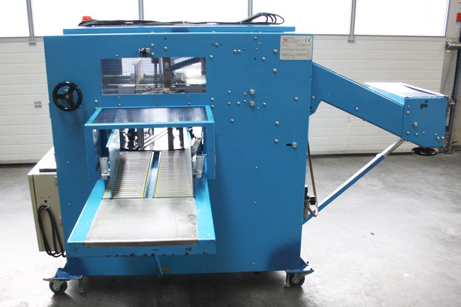 OMG Cucciollo-T compensating book stacker for perfect bound books and ...