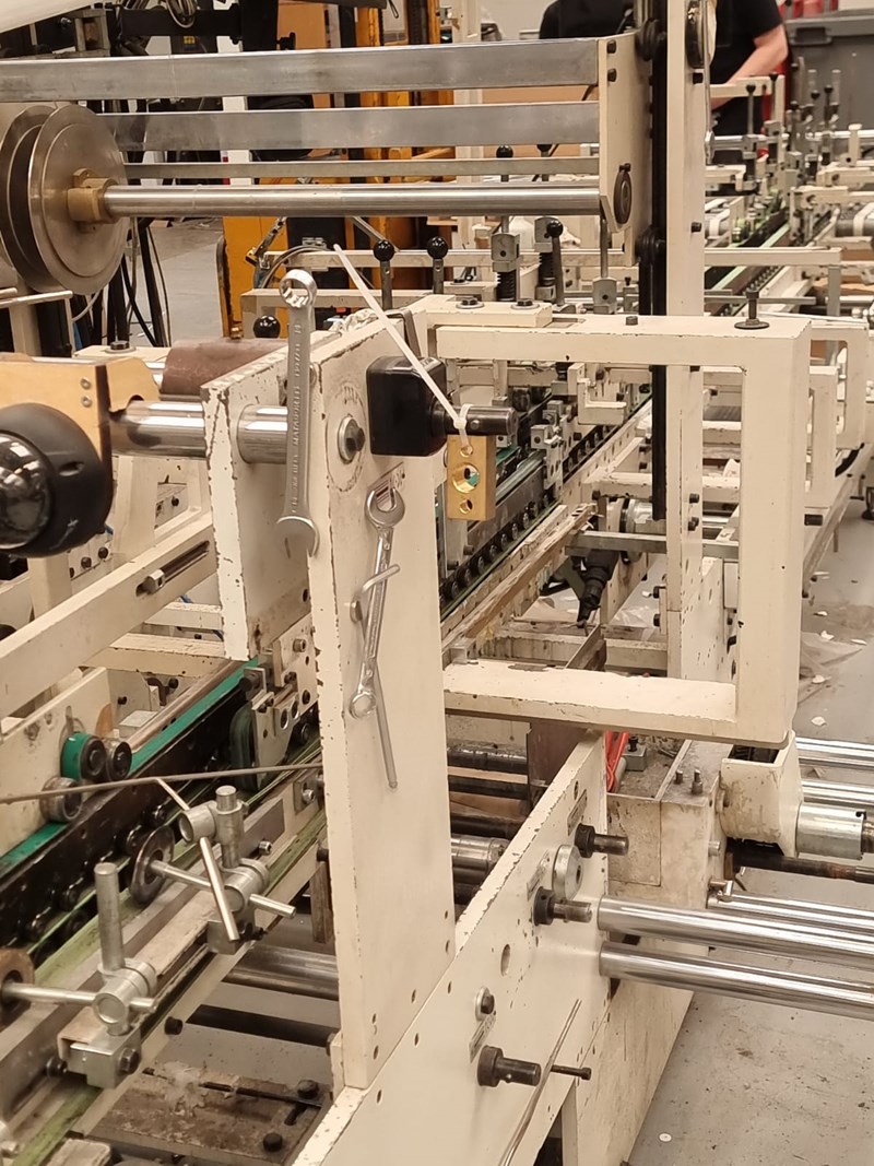 Yawa ZH 800 B Carton Folder Gluer | pressXchange