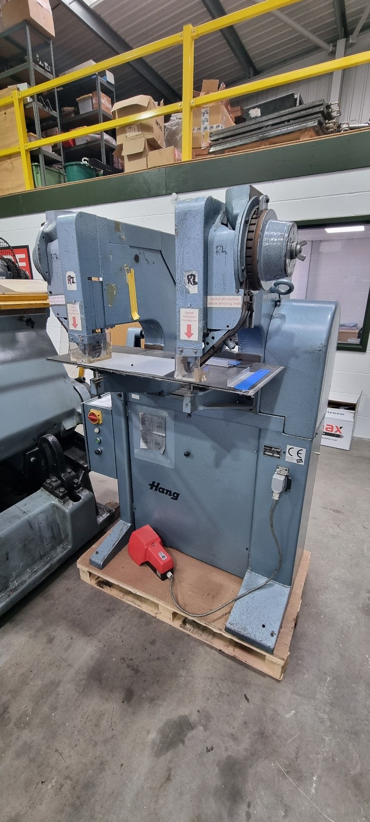 Hang 150 05 Lever Arch Riveting Machines | pressXchange
