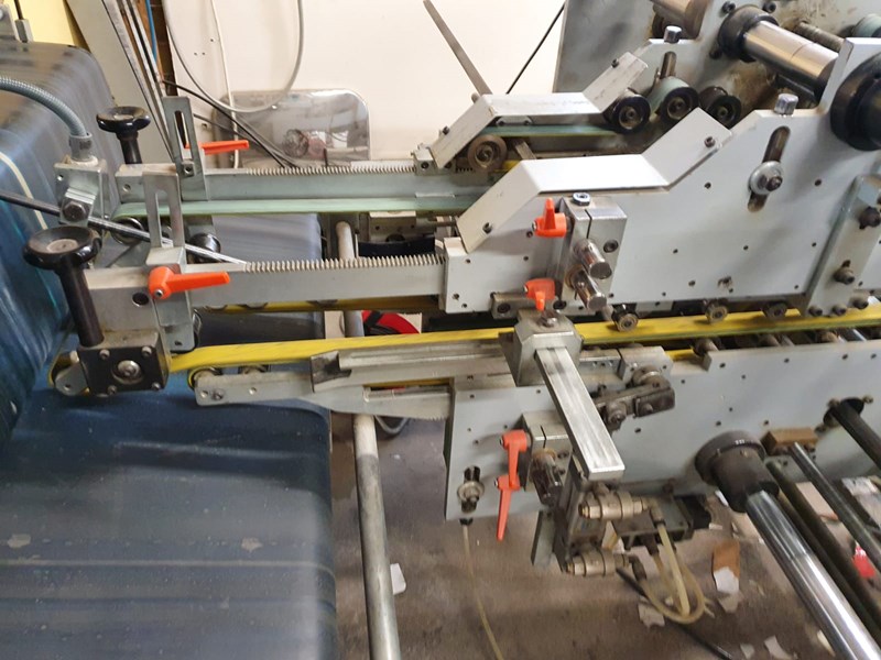 Vega 100 S Crashlock 4/6 Corner Carton Gluer | pressXchange