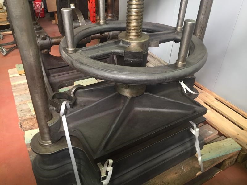 JULLIEN (BRUXELLES) smoothing and packing/baling press with percussion ...