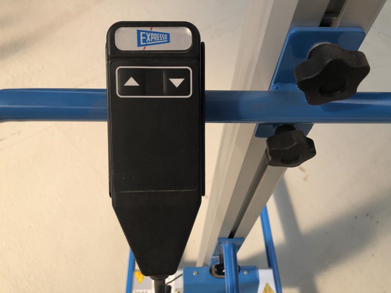 Expresso Expresso Lift & Drive 70 | pressXchange