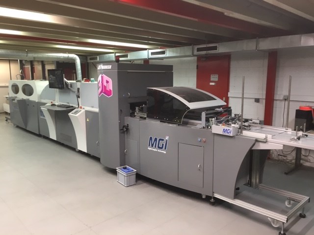 MGI JET VARNISH 3D i Foil Digital spot UV coater | pressXchange