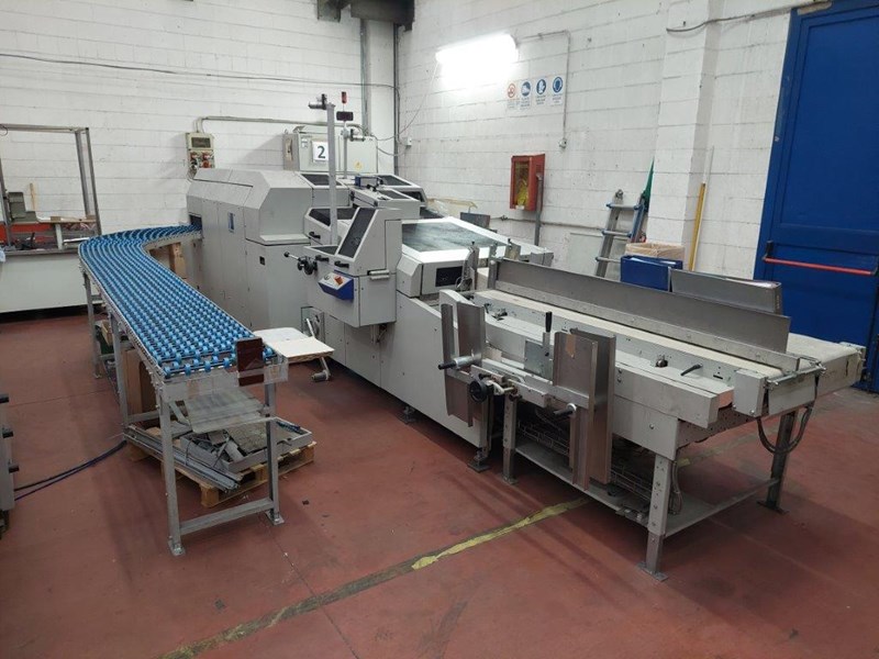 Kolbus DA270 casemaker with integrated PS boardcutter | pressXchange