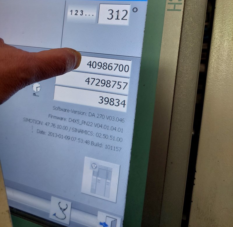 Kolbus DA 270 with integrated boardcutter | pressXchange