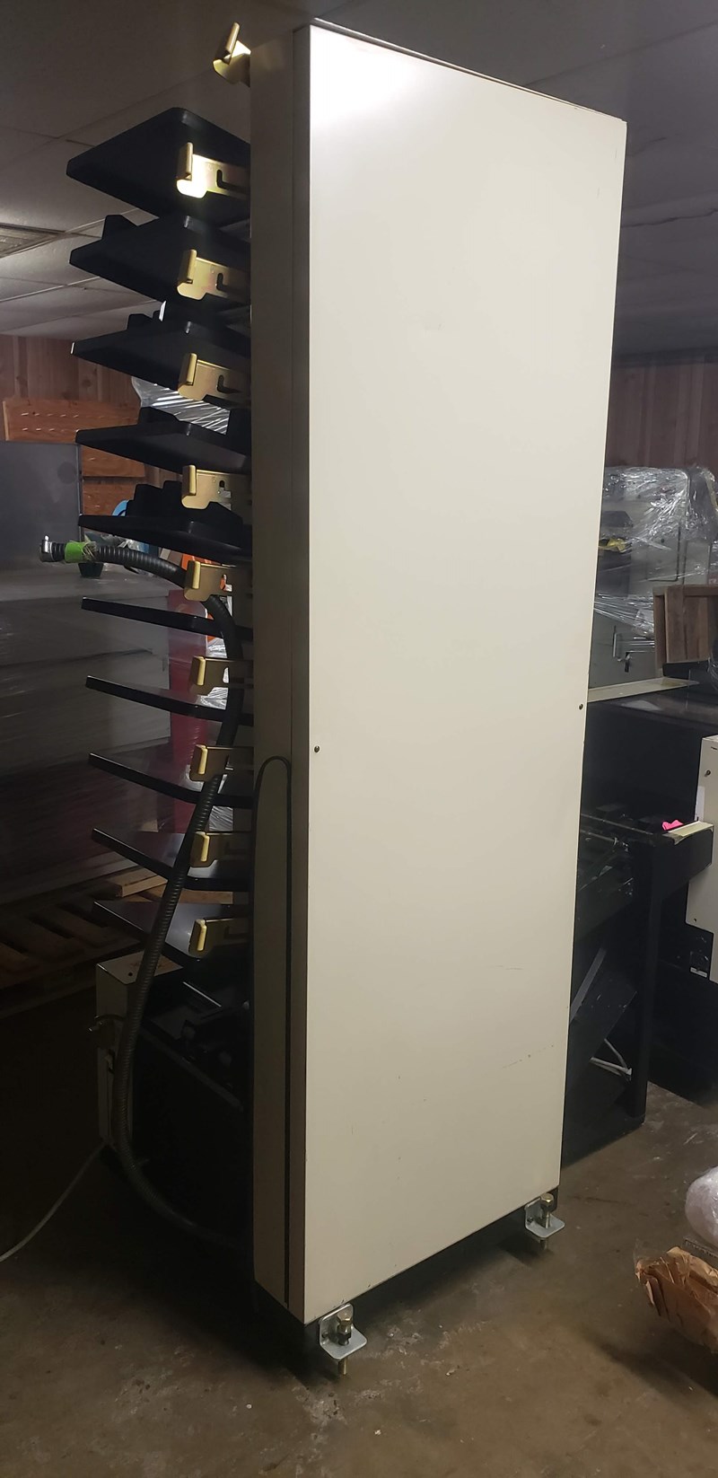 DUPLO 10000S , 1 -10 STATION VACUUM TOWER AIR COLLATOR, STITCHER ...