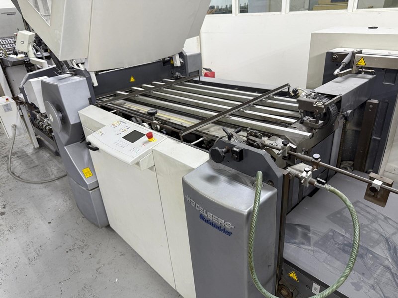 2006 STAHL FOLDER , CONTINUOUS FEED WITH CONVEYOR, & KNIFE FOLD ...