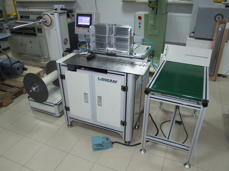 Semi automatic spiral binding machine DWC 520 | pressXchange