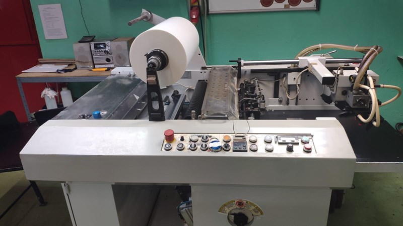 Laminating machine Komfi, model: Delta 5070 (format B2) | pressXchange