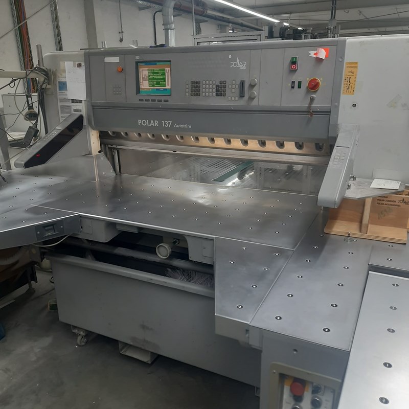 Polar 137 ED-AT cutting line ( with pile lift, jogger, and unloader ...