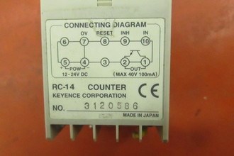 Keyence RC-14 Electronic Preset Counter, 7 Segment LED, 4 Digit Display ...