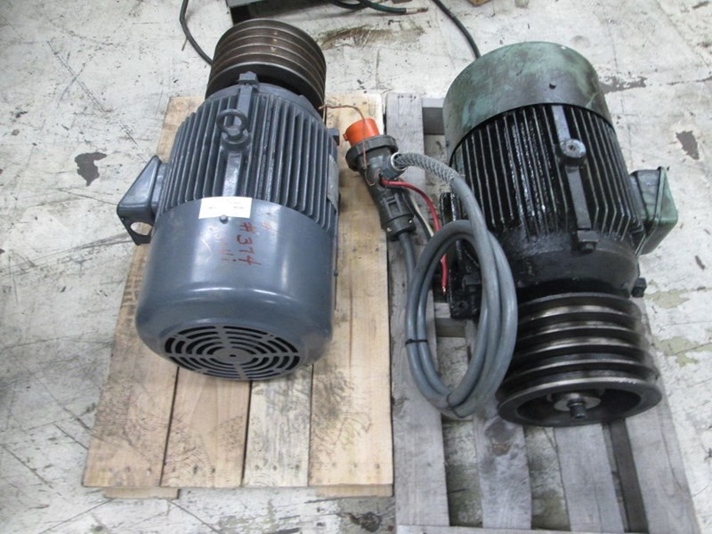 Yaskawa Electric Corp Varispeed 200/220Volt 3 Phase 4 Pole 15kW ...
