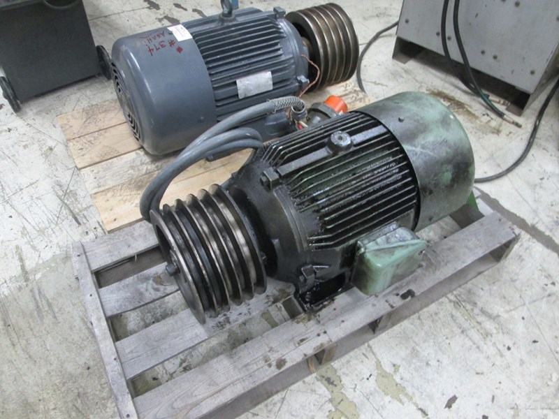 Yaskawa Electric Corp Varispeed 200/220Volt 3 Phase 4 Pole 15kW ...