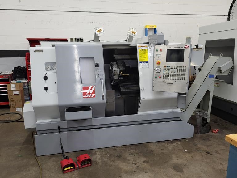 Haas SL-20T CNC Turning Center with Live Milling, 3-Jaw Chuck ...