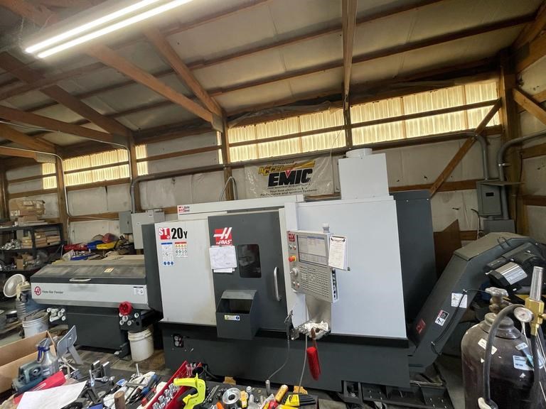 Haas ST-20Y CNC Turning Center with Live Milling and Y-Axis, Chip ...