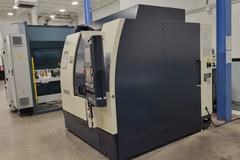 Makino iQ300 CNC Vertical Machining Center, 45,000 RPM Spindle, Linear ...