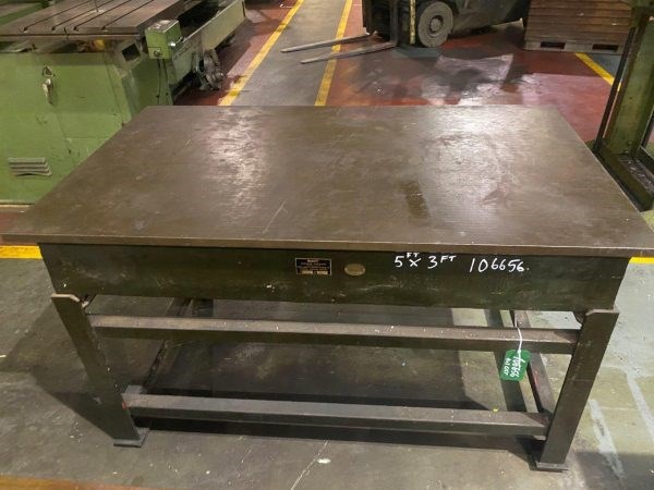 Norvic Cast Iron Table 5ft x 3ft | pressXchange