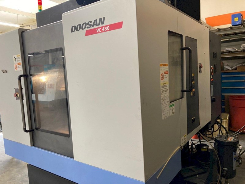 Doosan VC-430 Twin Table VMC 2012 with: Twin Pallets, Fanuc i Series CNC Control, 40-ATC ...
