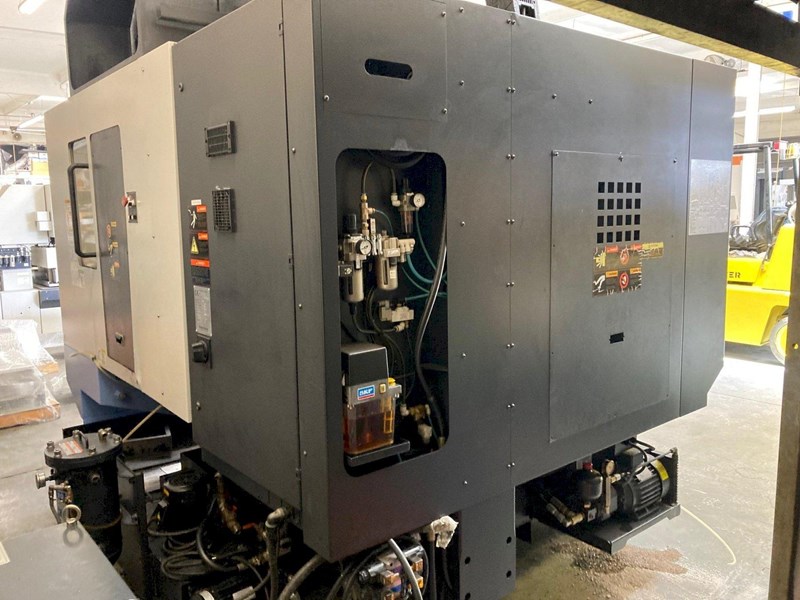 Doosan VC-430 Twin Table VMC 2012 with: Twin Pallets, Fanuc i Series ...