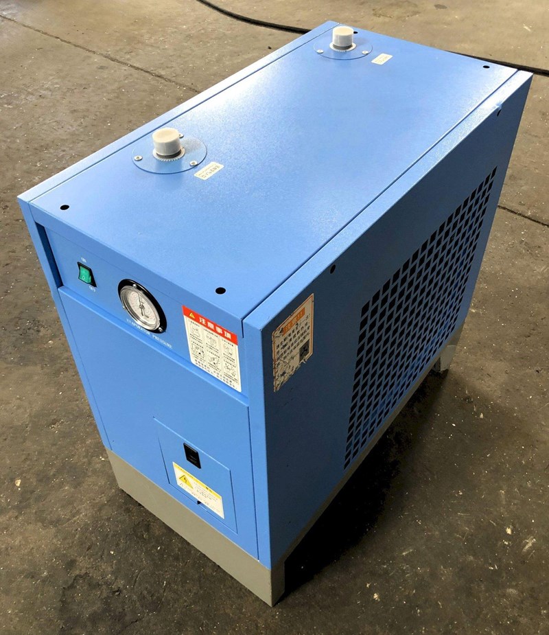 Master MST-15VFD+ Screw Air Compressor with DH-20AC Refrigerated Air ...