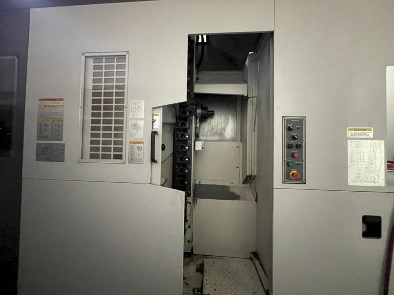 Okuma MA-400HA Horizontal Machining Space Center 2007 equipped with ...