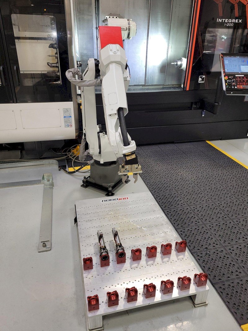 Mazak Integrex i-200W 60"/1500U CNC Turning Machine with Robojob ...