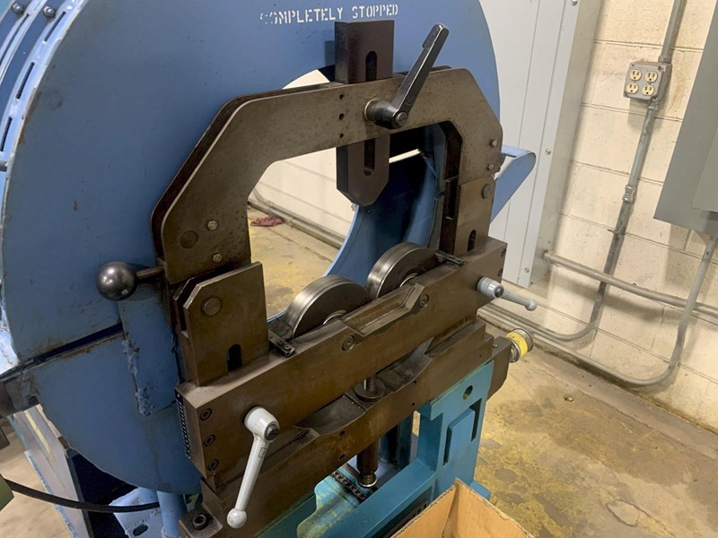 2,200 lb. Schenck Model HL5V Horizontal Balancing Machine | pressXchange