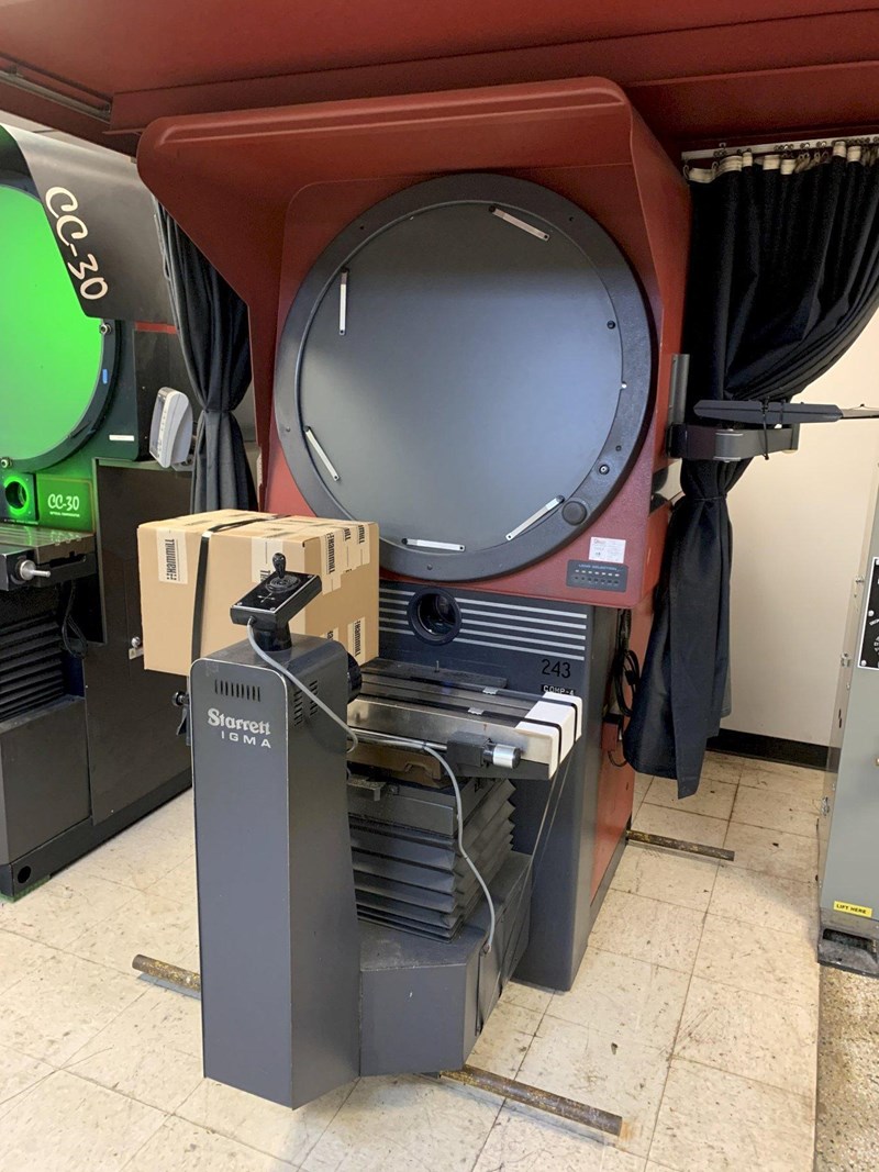 31.5" screen STARRETT Model HC800 Optical Comparator | pressXchange