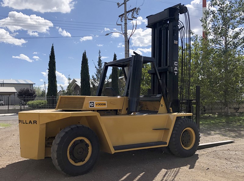 Caterpillar V300B Forklift 30,000lbs | pressXchange