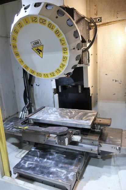FANUC ROBODRILL ALPHA T21iFLa CNC DRILL TAP VERTICAL MACHINING CENTER ...
