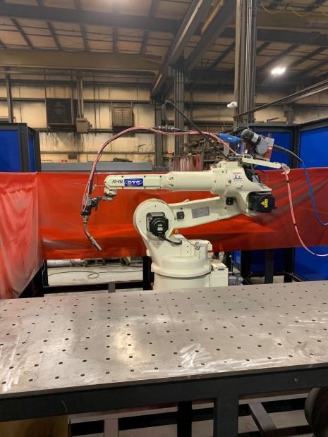 Fusion Arc 300 Welding Cell with OTC Dailen FD-V8L long reach CNC ...