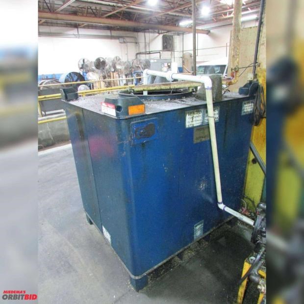 TOLHURST 40" CENTER SLUNG CHIP SPINNER WITH TWO SPINNERS, 3 BASKETS ...
