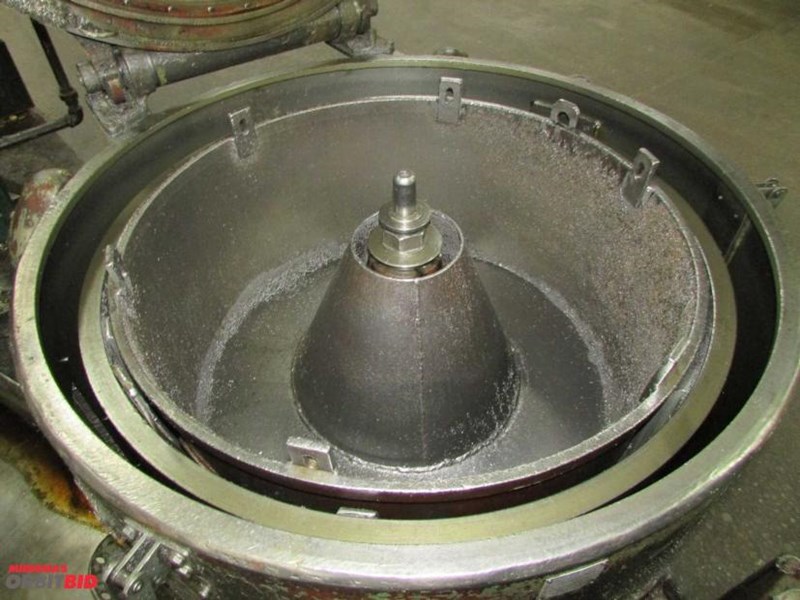 TOLHURST 40" CENTER SLUNG CHIP SPINNER WITH TWO SPINNERS, 3 BASKETS ...