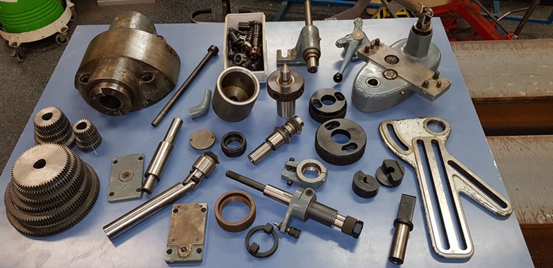 SCHAUBLIN NO. 53 UNIVERSAL MILLING MACHINE | pressXchange