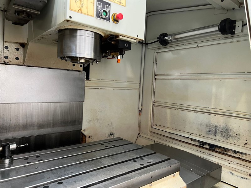 HURCO VMX24 Vertical Machining Centre with MAX Control. Year 2008 ...