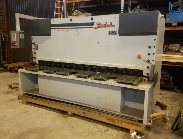 Mitsubishi D 3000 - 4R | pressXchange