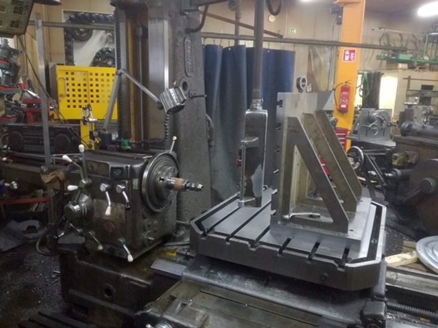 Horizontal borer PBR, X = 830 mm | pressXchange