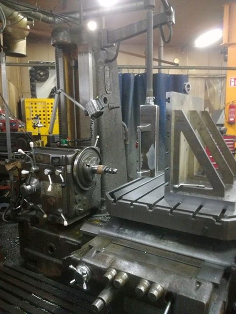 Horizontal borer PBR, X = 830 mm | pressXchange