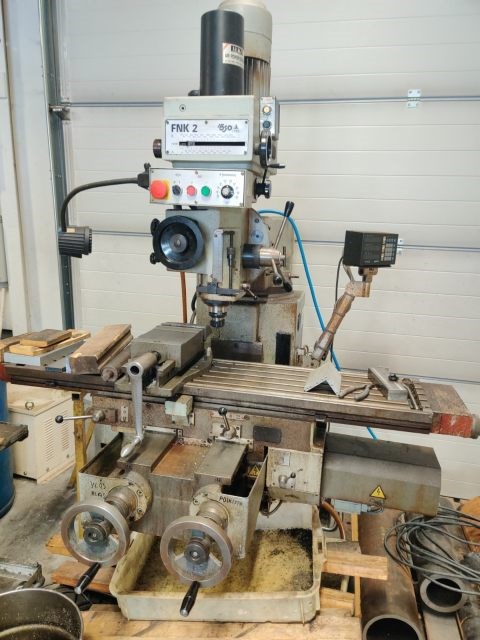 Universal tool milling machine TOS FNK 2, table: 1300 x 300 mm ...