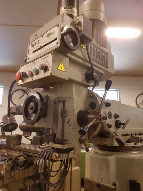 Universal tool milling machine TOS FNK 2, table: 1300 x 300 mm ...