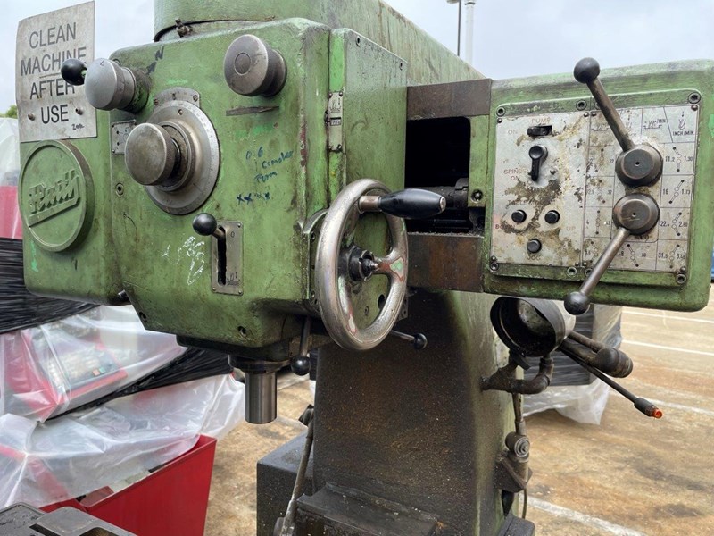 Carl Hurth V10a Vertical Milling Machine | pressXchange