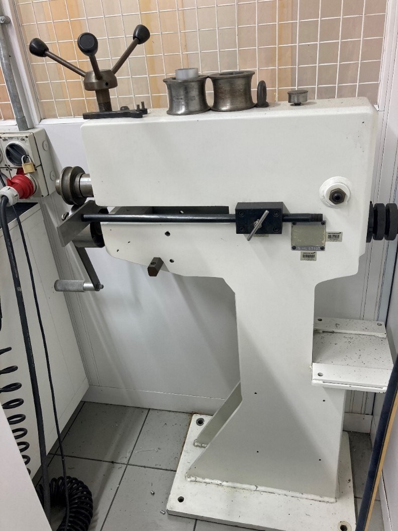 Swager. Manually operated | pressXchange