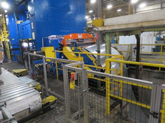 400 TON FUKUI BLANKING LINE WITH FEED LINE AND DUAL STACKER [114471 ...