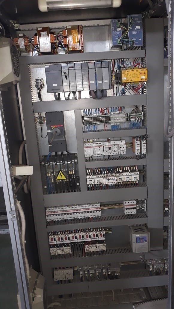 CMC 2500 Polywraper with 6 vertical and 3 shuttle feeders | pressXchange